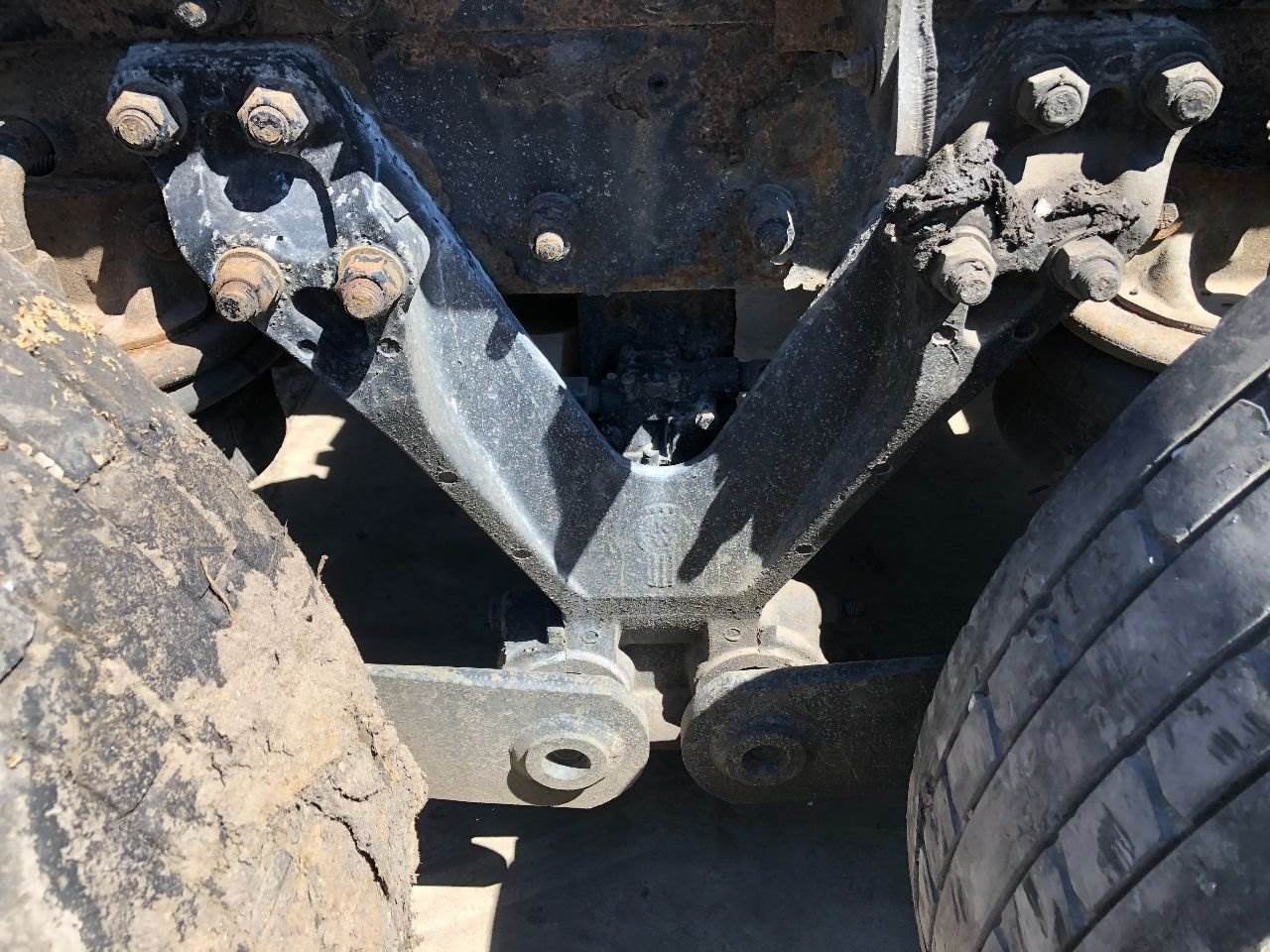 2000 Eaton DS404 Rear Axle Housing for a Kenworth T800 For Sale ...