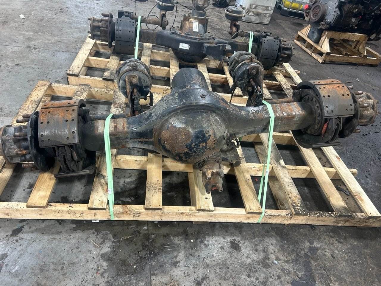 2002 Meritor RD20145 Rear Axle Housing for a International 9400 For ...