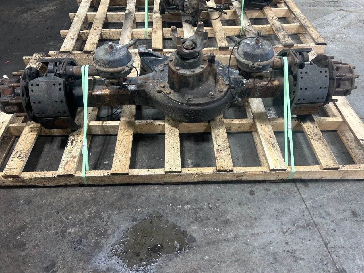 2002 Meritor RR20145 Rear Axle Housing for a International 9400 For ...