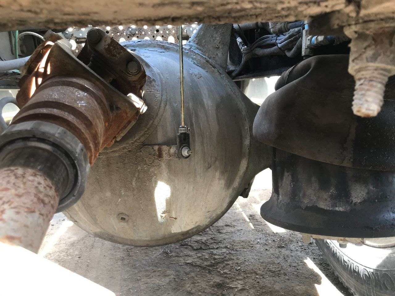 2014 Meritor RT46160 Rear Axle Housing for a Freightliner 122SD For ...