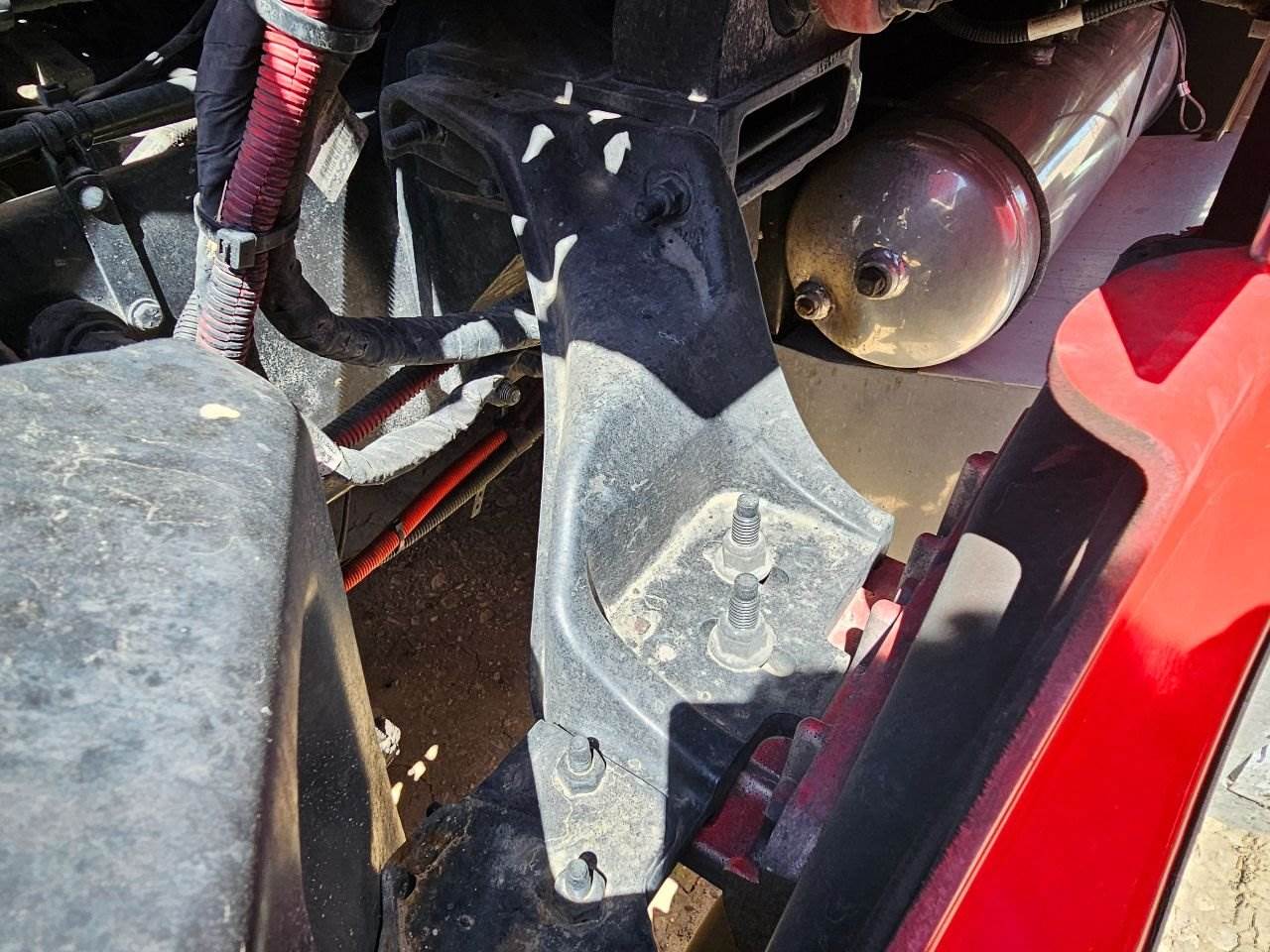 2018 (Used) Peterbilt 567 Type: Fender Support Bracket Mounts To Cab ...