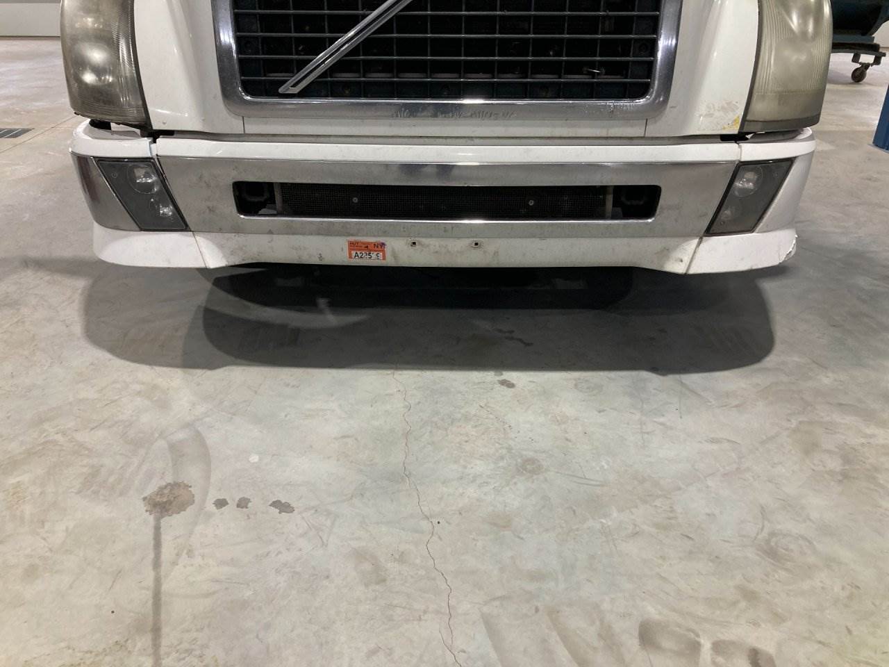 2014 Volvo VNL Front Bumper For Sale | Winimac, IN | 25652687 ...