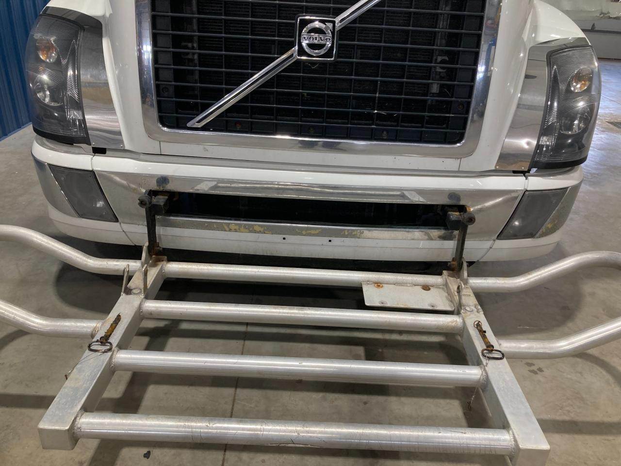 2018 Volvo VNL Front Bumper For Sale | Winimac, IN | 25677857 ...