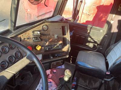 1995 Freightliner FLD120 Cab Assembly For Sale | Spencer, IA | 25531309 ...
