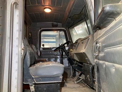 1997 Peterbilt 330 Cab Assembly For Sale | Sioux Falls, SD | 25706713 ...