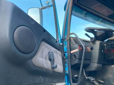 2002 Volvo VHD Cab Assembly For Sale | Spencer, IA | 25569534 ...