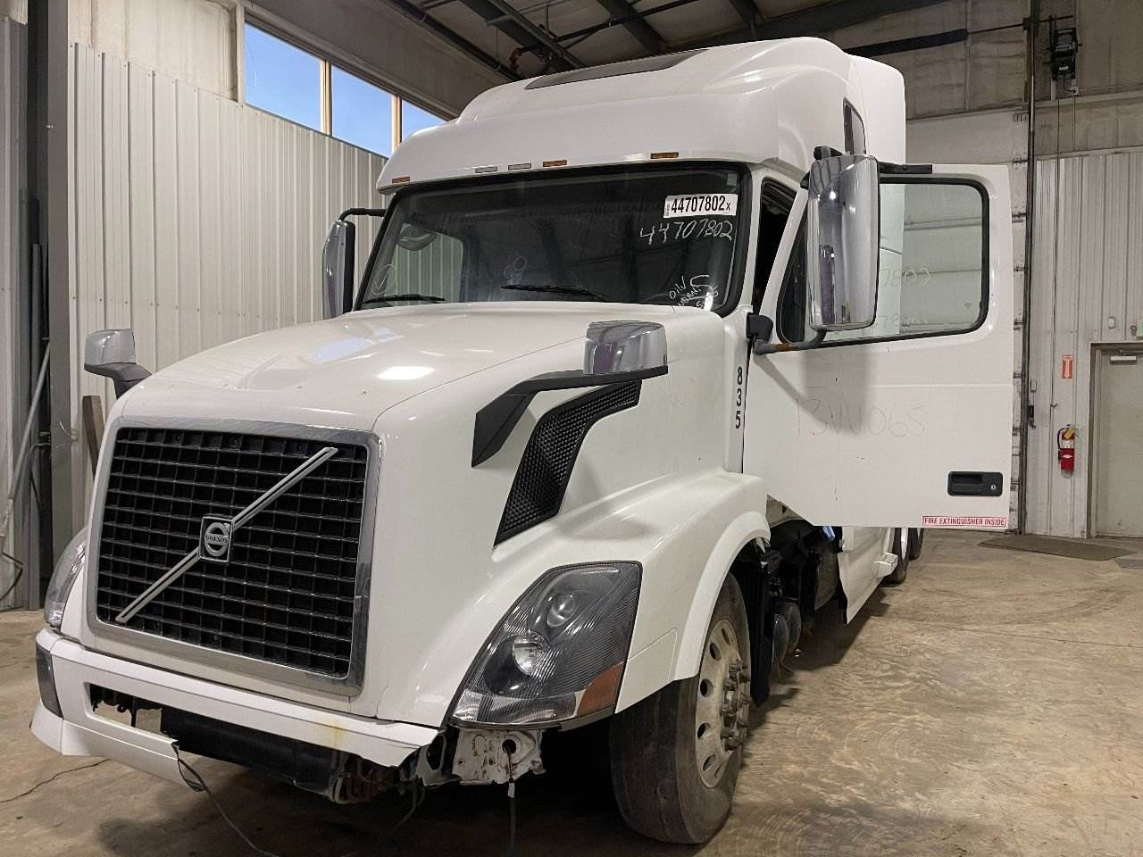 2013 Volvo VNL Cab Assembly For Sale | Winimac, IN | 25321763 ...
