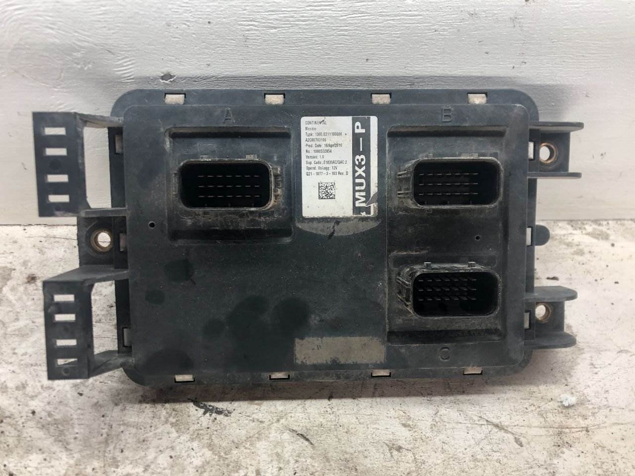 2017 Peterbilt 579 Chassis Control Module For Sale | Kansas City, MO ...