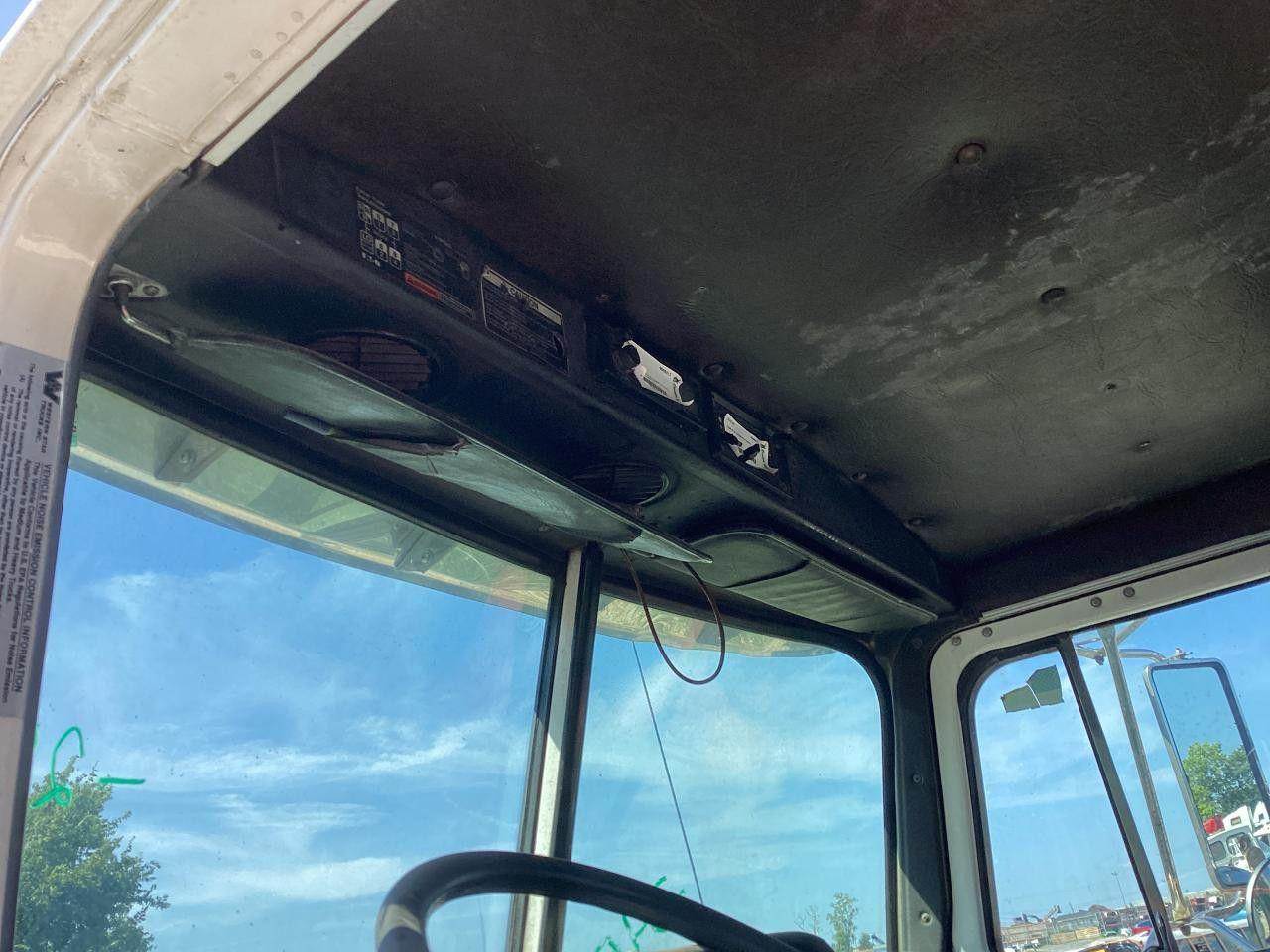 1998 Western Star 4800 Console For Sale | Kansas City, MO | 25676605 ...