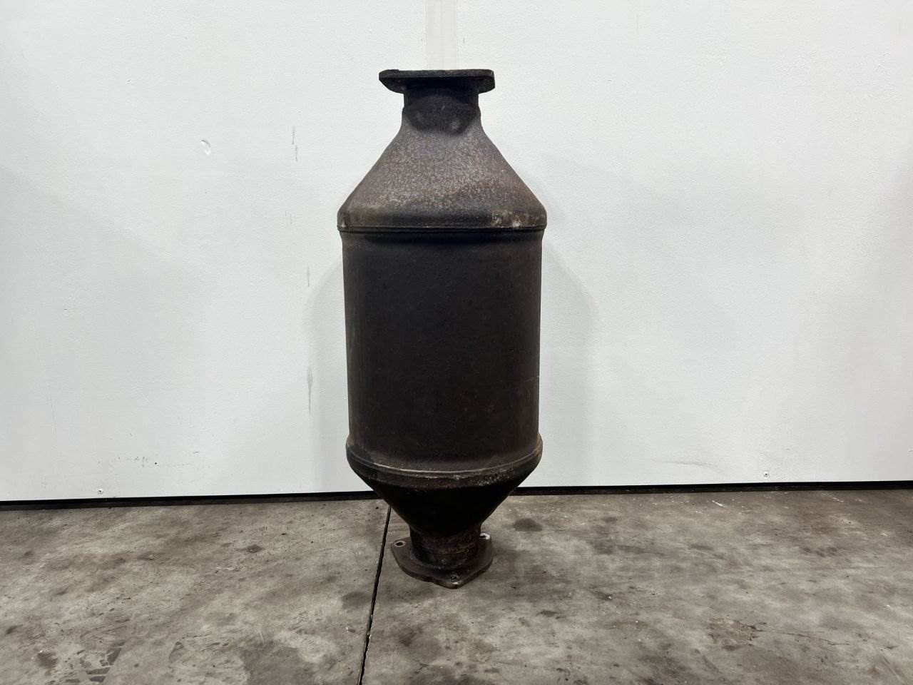 2008 International MaxxForce DT DPF Assembly for a International Ce For ...