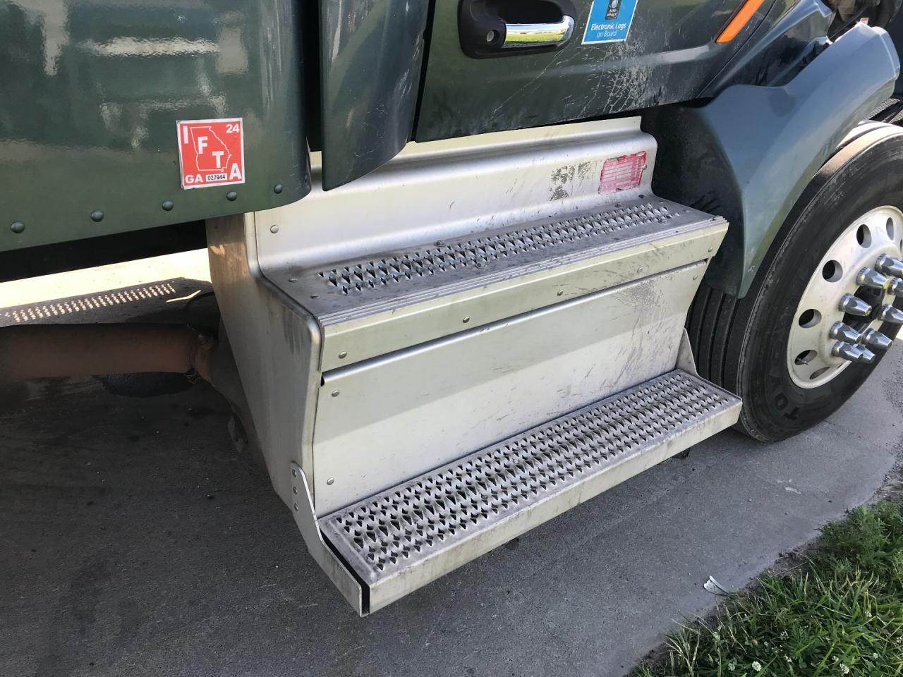 2018 Paccar MX-13 DPF Cover for a Peterbilt 579 For Sale | Kansas City ...