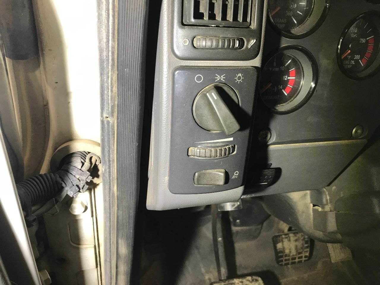 2008 Mack CXU Dash Panel For Sale | Sioux Falls, SD | 25421176 | MyLittleSalesman.com