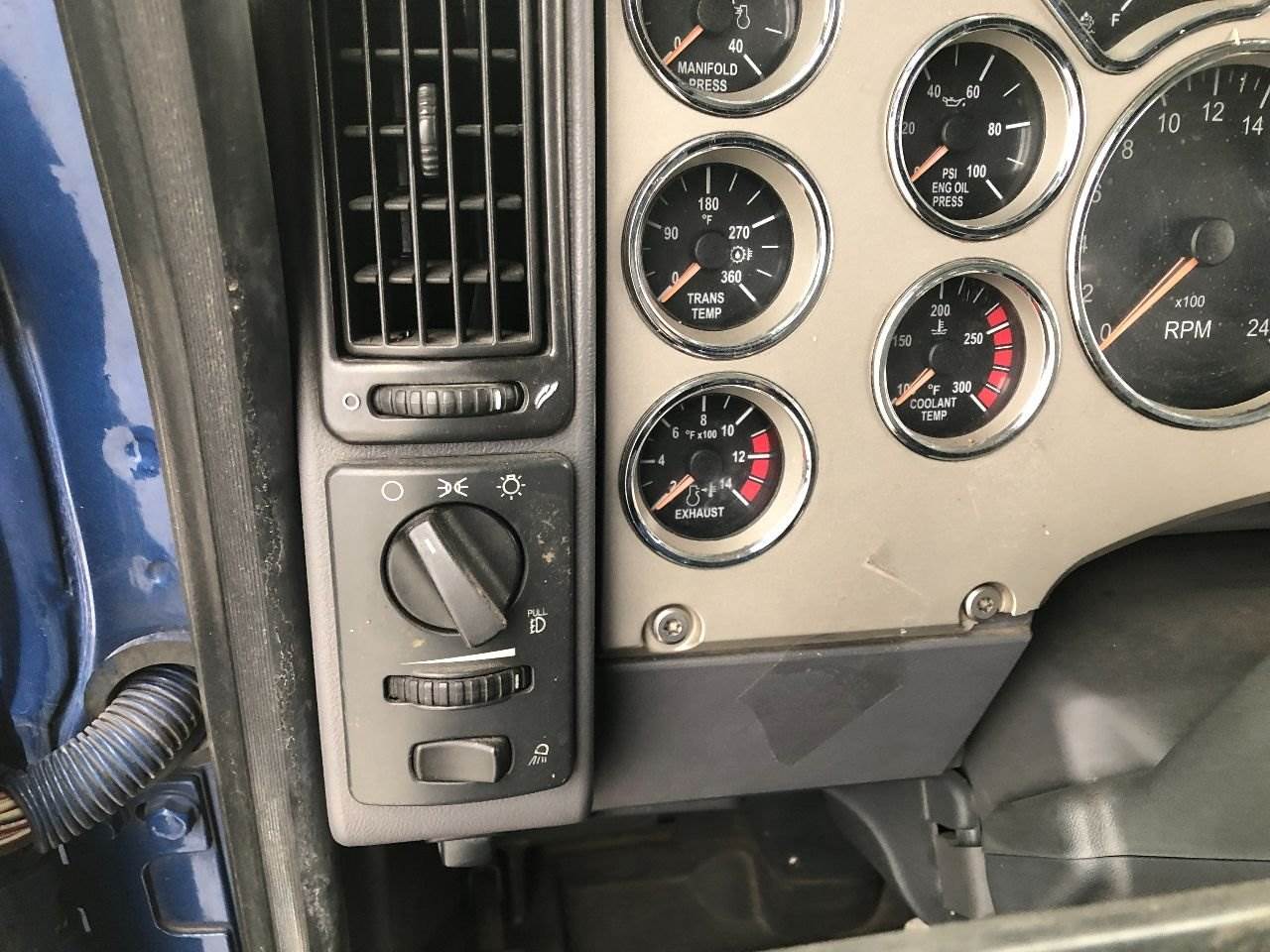 2015 Mack CXU Dash Panel For Sale | Council Bluffs, IA | 25637088 ...