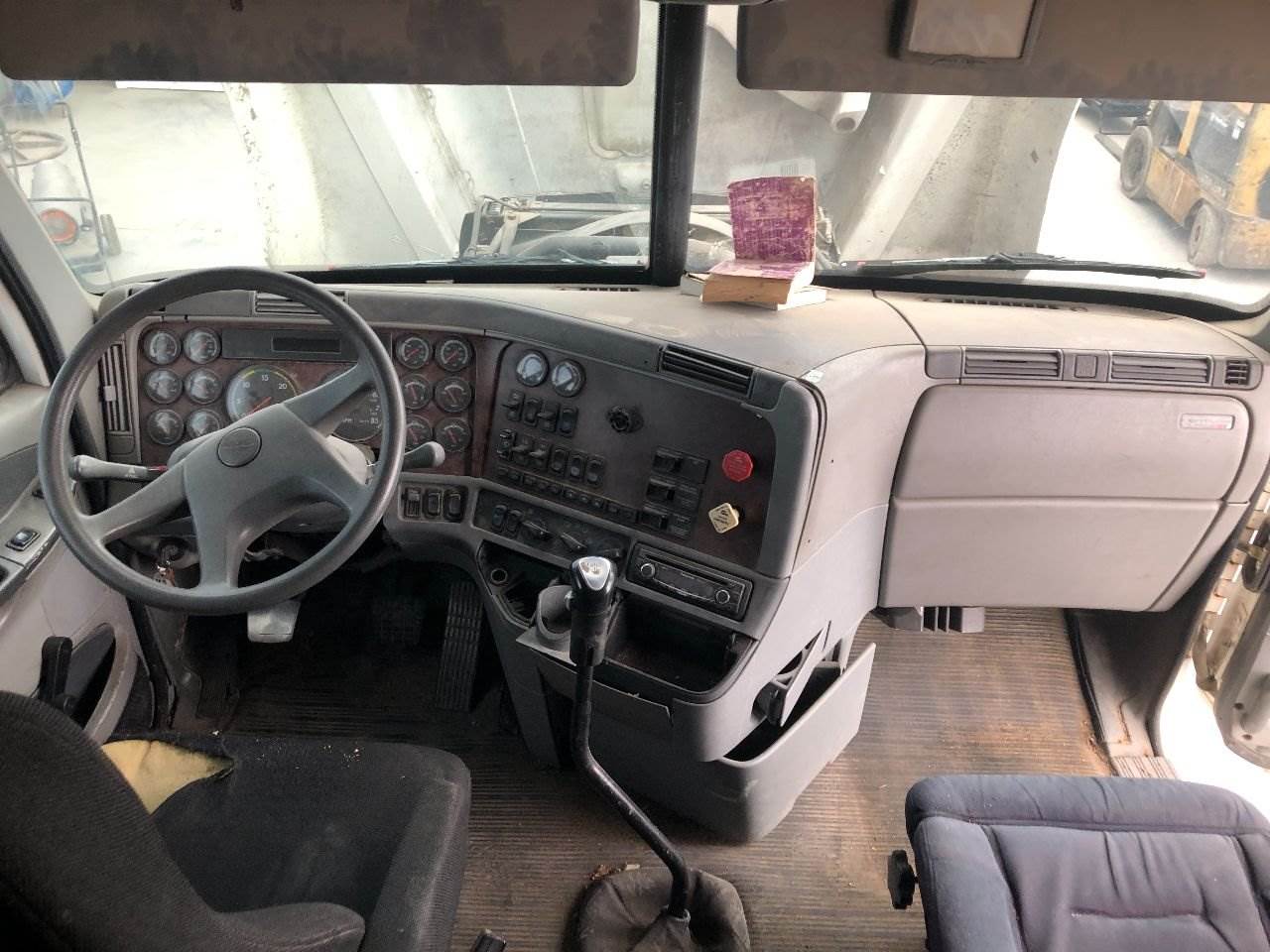 1998 Freightliner Century Class 120 Dashboard Assembly for a ...