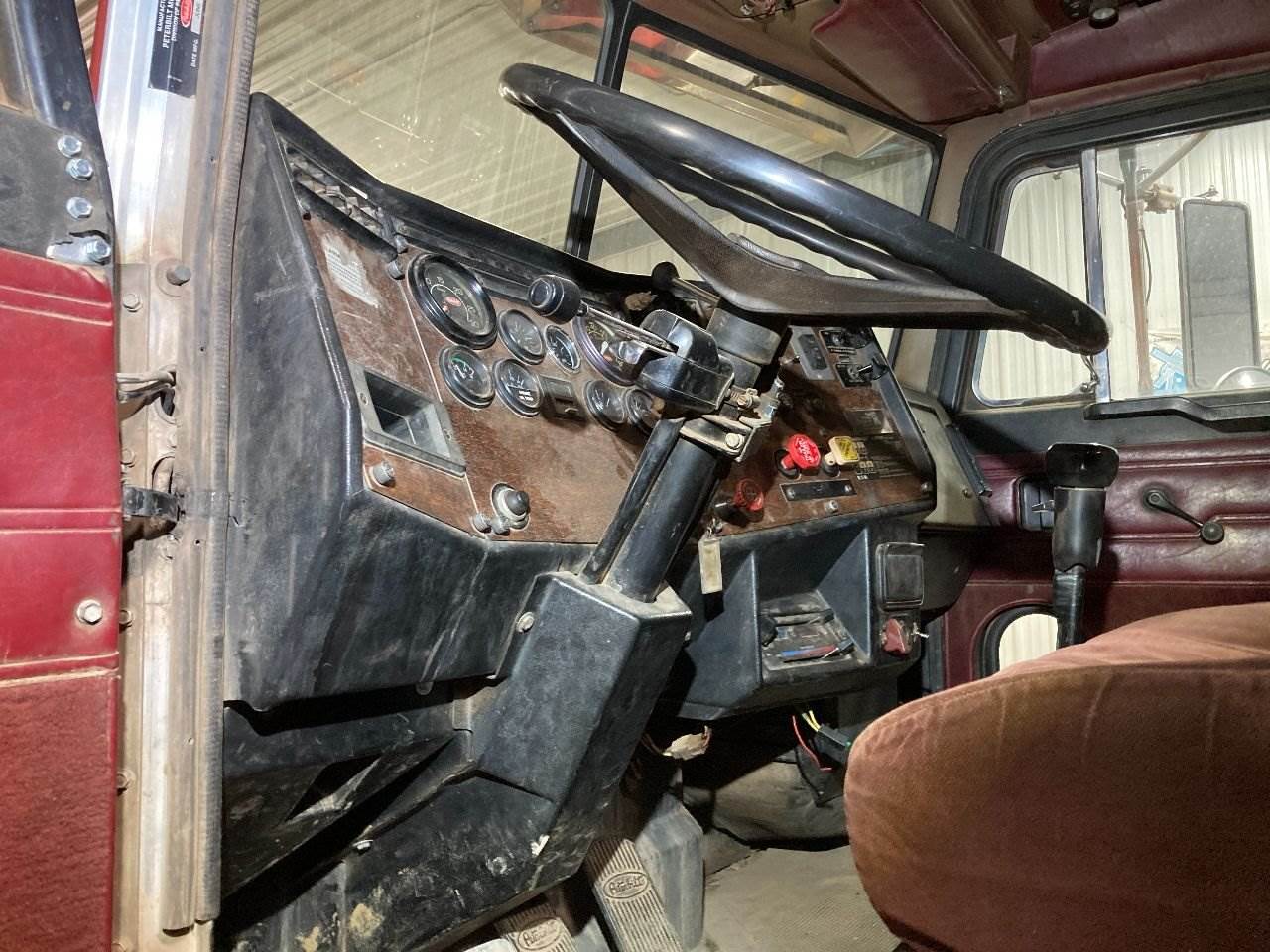 1987 Peterbilt 357 Dashboard Assembly For Sale | Sioux Falls, SD ...