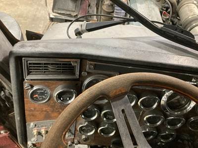 Peterbilt 379 Dashboards For Sale | MyLittleSalesman.com