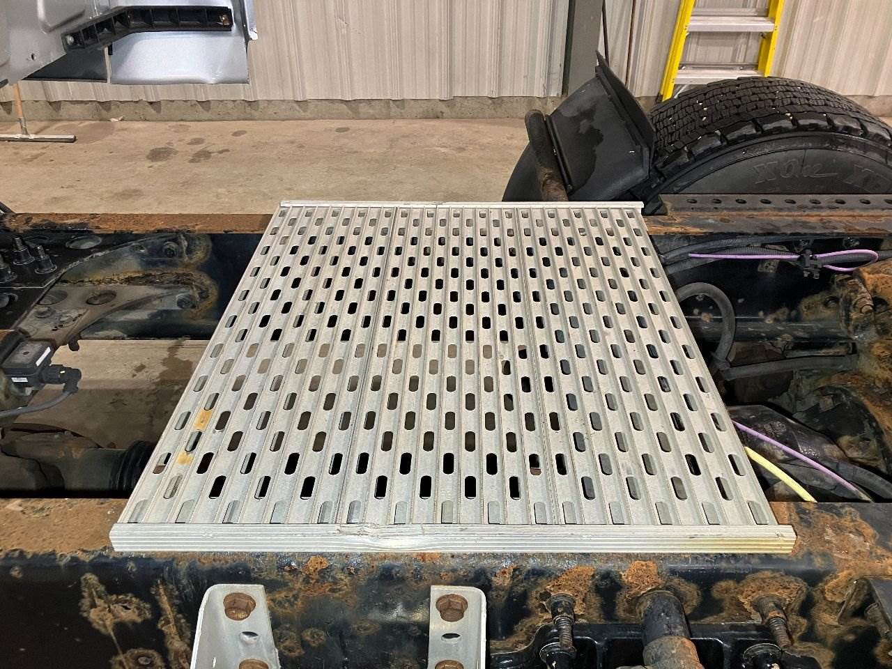 2014 International ProStar Deck Plate / Catwalk For Sale | Sioux Falls ...