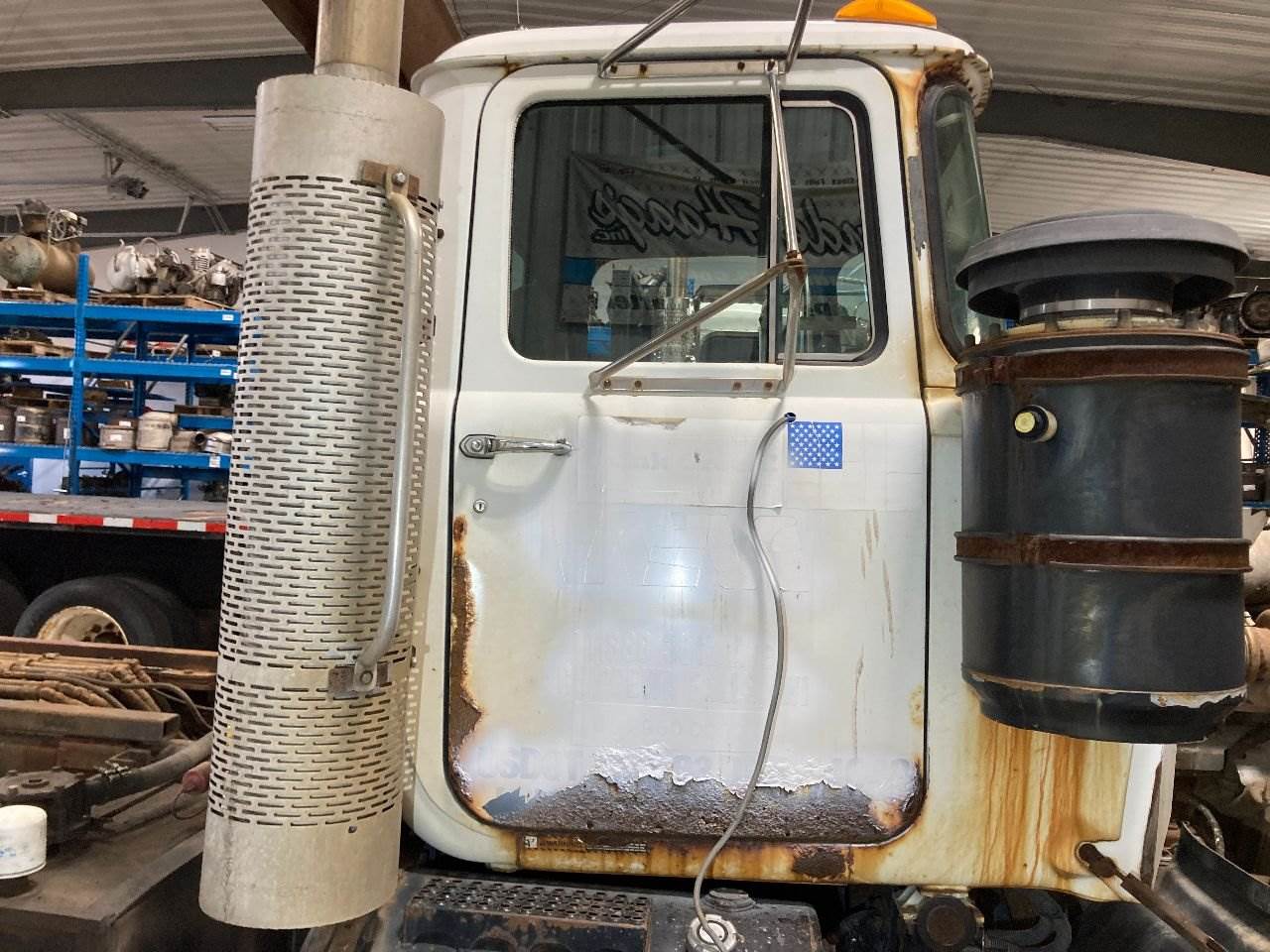 2000 Mack RD600 Front Door Assembly For Sale | Sioux Falls, SD ...