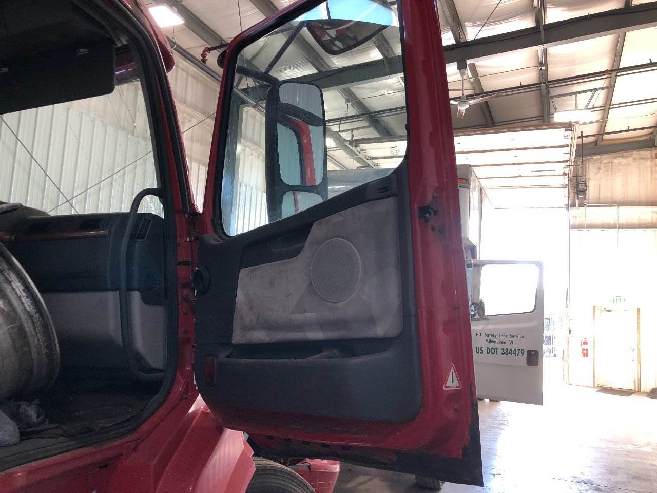 2006 Volvo VNL Front Door Assembly For Sale | Winimac, IN | 25527001 ...