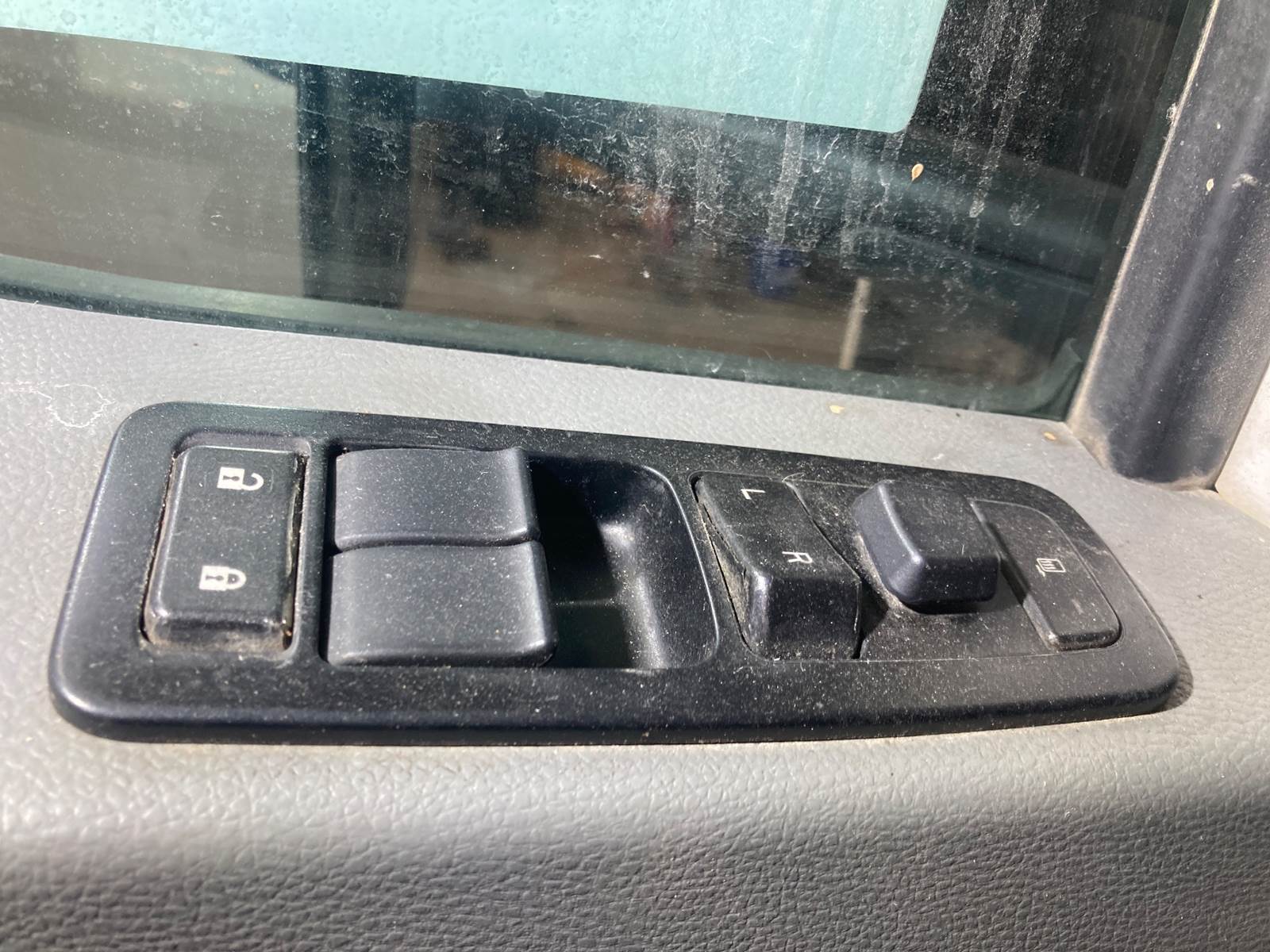 2016 Kenworth T880 Door Electrical Switch For Sale | Sioux Falls, SD ...