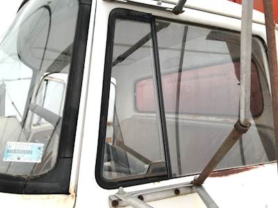 1970 International Loadstar 1600 Door Vent Glass for a International ...