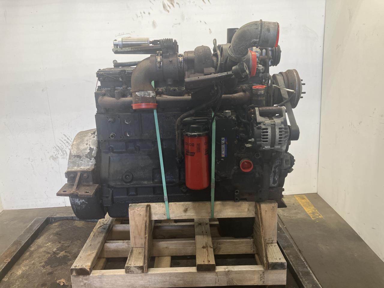 2004 Cummins ISC Engine for a Peterbilt 330 For Sale | Sioux Falls, SD ...