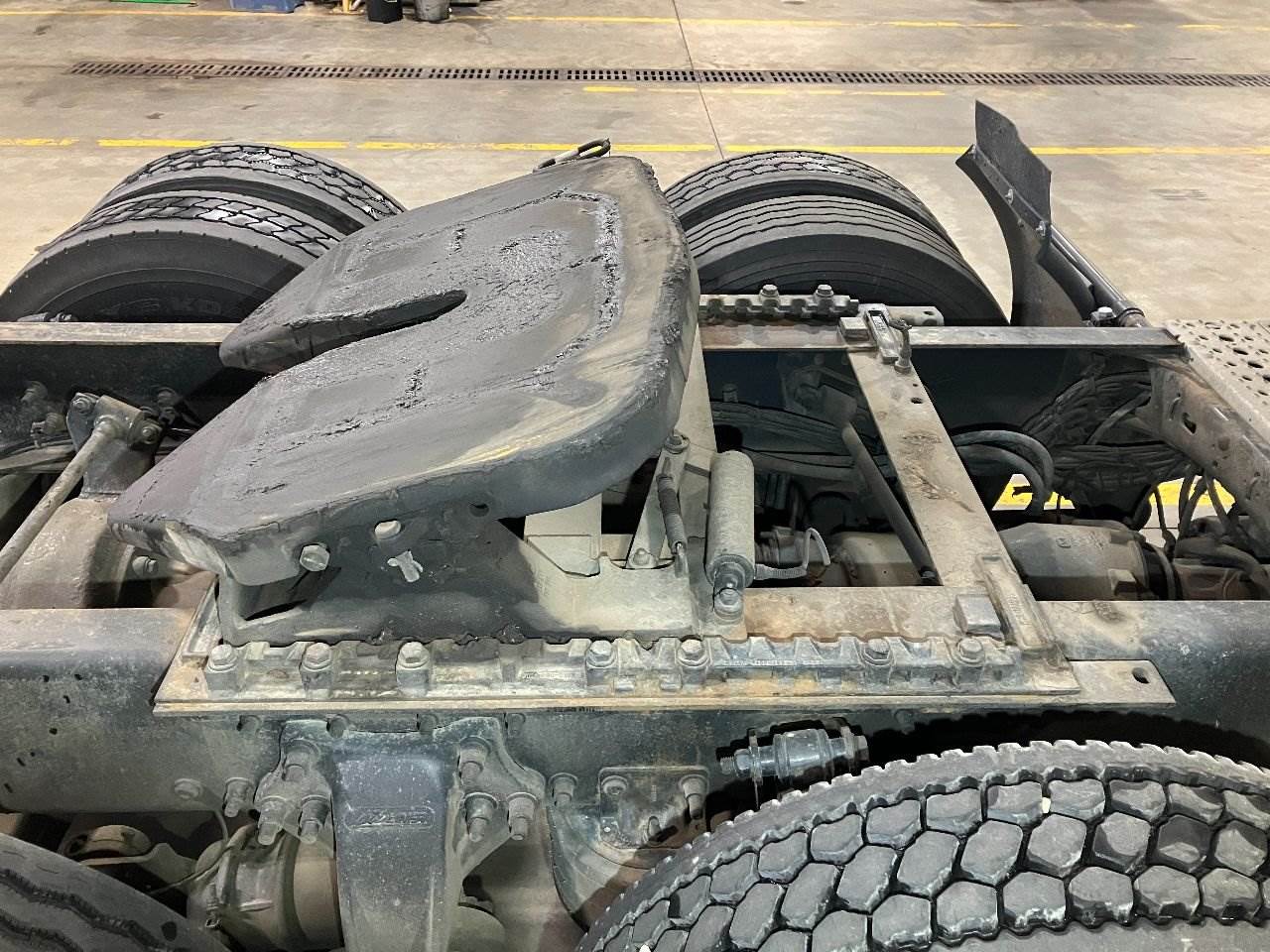 2012 Fontaine SLTPL6000 Fifth Wheel for a Freightliner Cascadia For ...