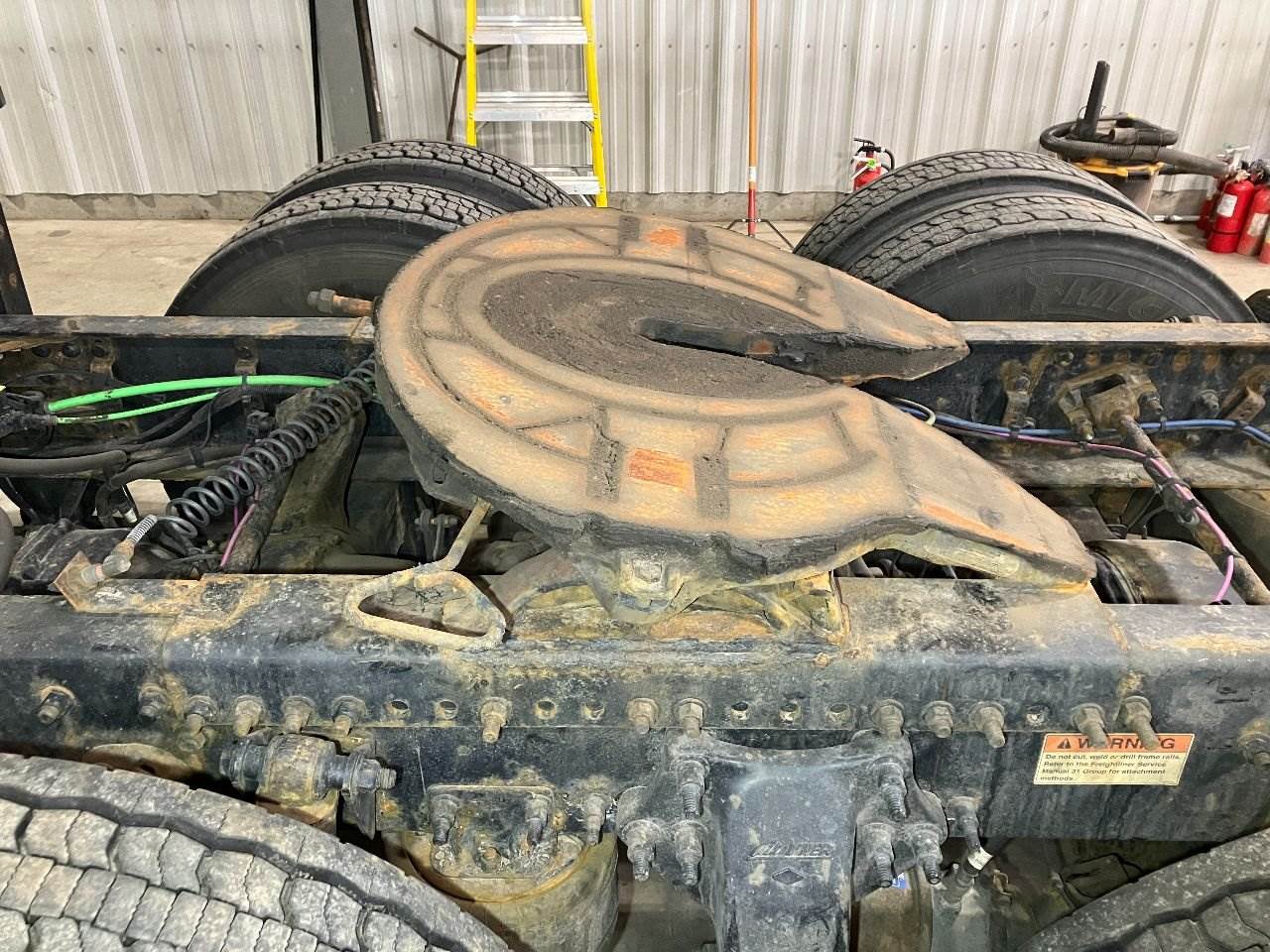 2019 Holland FW35 Fifth Wheel for a Freightliner Cascadia For Sale ...