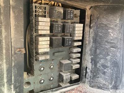 Peterbilt Fuse Boxes & Panels For Sale | MyLittleSalesman.com