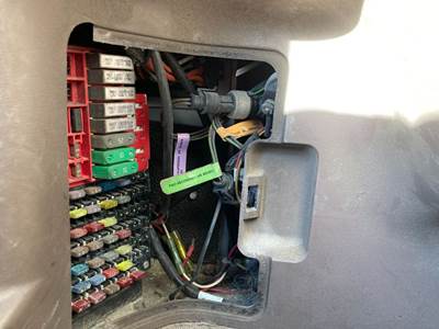 Peterbilt Fuse Boxes & Panels For Sale | MyLittleSalesman.com