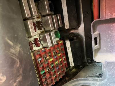 Peterbilt Fuse Boxes & Panels For Sale | MyLittleSalesman.com