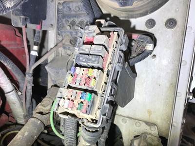Peterbilt Fuse Boxes & Panels For Sale | MyLittleSalesman.com