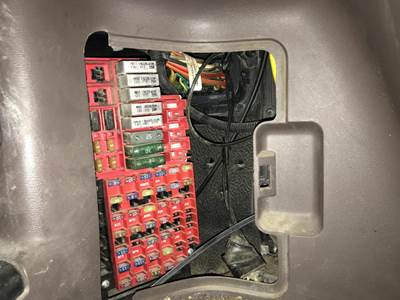 Peterbilt Fuse Boxes & Panels For Sale | MyLittleSalesman.com