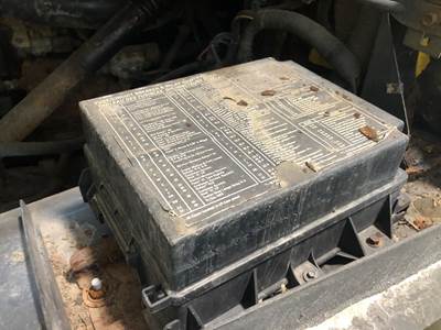 Sterling Fuse Boxes & Panels - L9501, A9513, Acterra and More ...