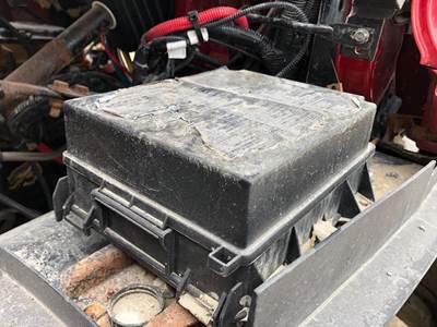 Sterling Fuse Boxes & Panels - Acterra, L7501, A9513 and More ...