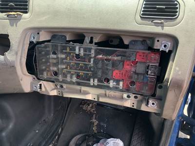 Sterling Fuse Boxes & Panels - L9501, Acterra, A9513 and More ...