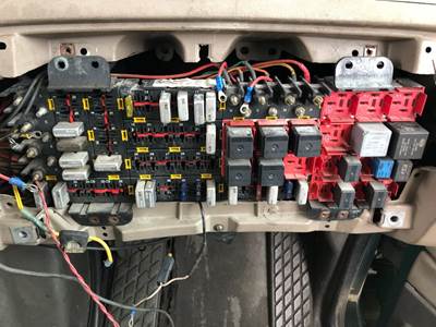 Sterling Fuse Boxes & Panels - L9501, Acterra, A9513 and More ...