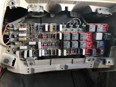 Sterling Fuse Boxes & Panels - L9501, A9513, Acterra and More ...