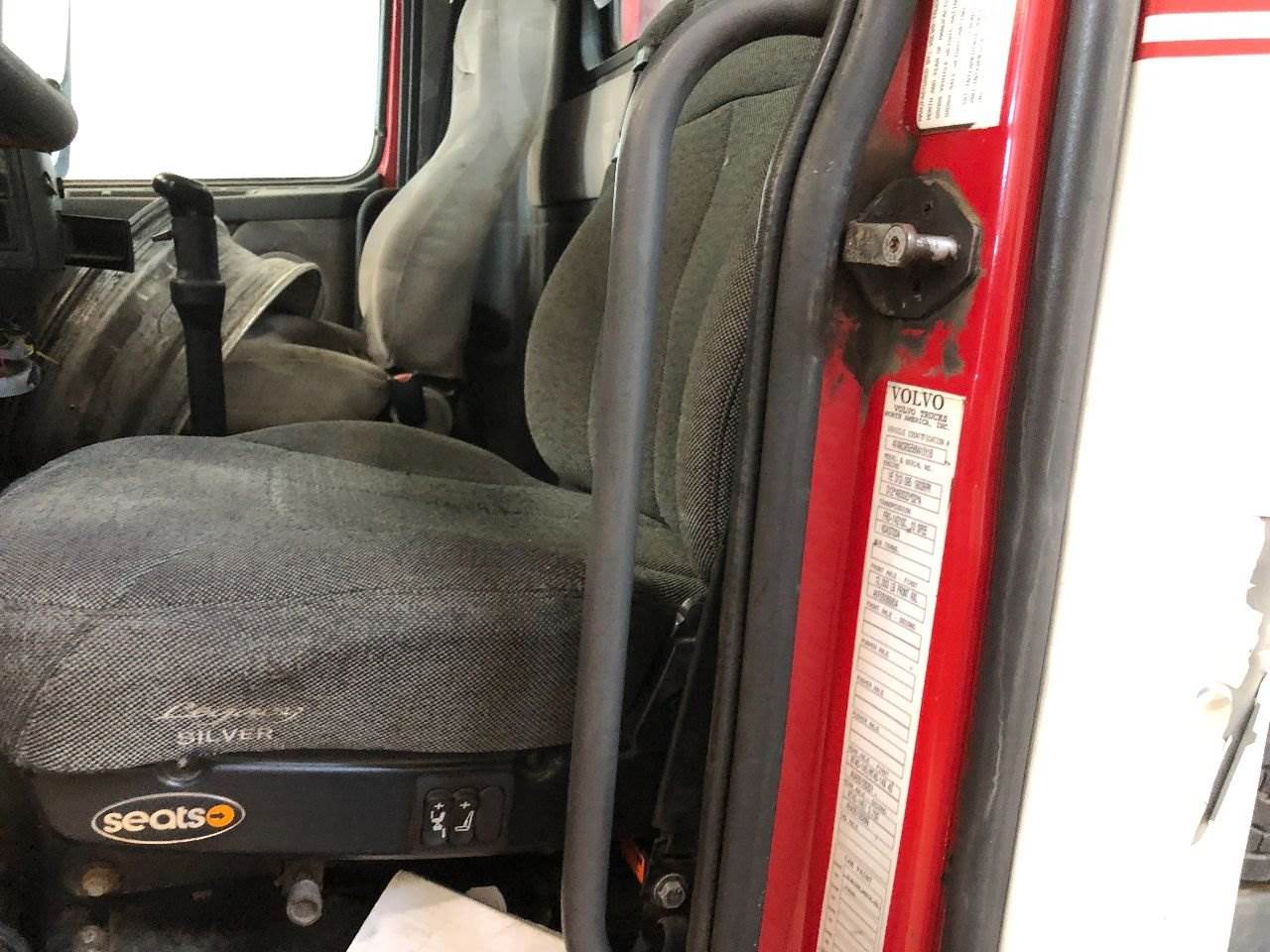 2006 Volvo VNL Grab Handle For Sale | Winimac, IN | 25527287 ...