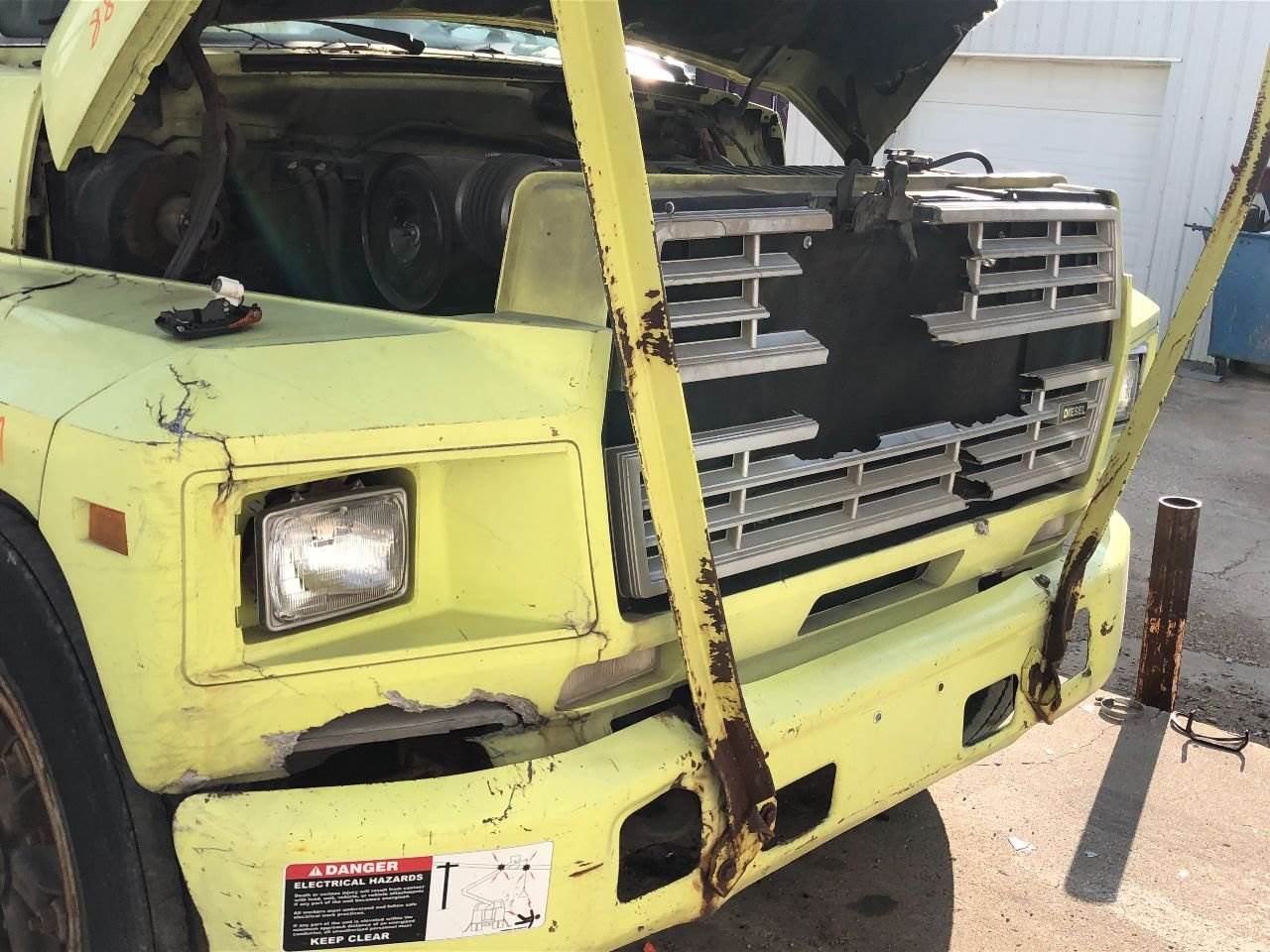 1988 Ford F-700 Header Panel Assembly for a Ford F700 For Sale ...