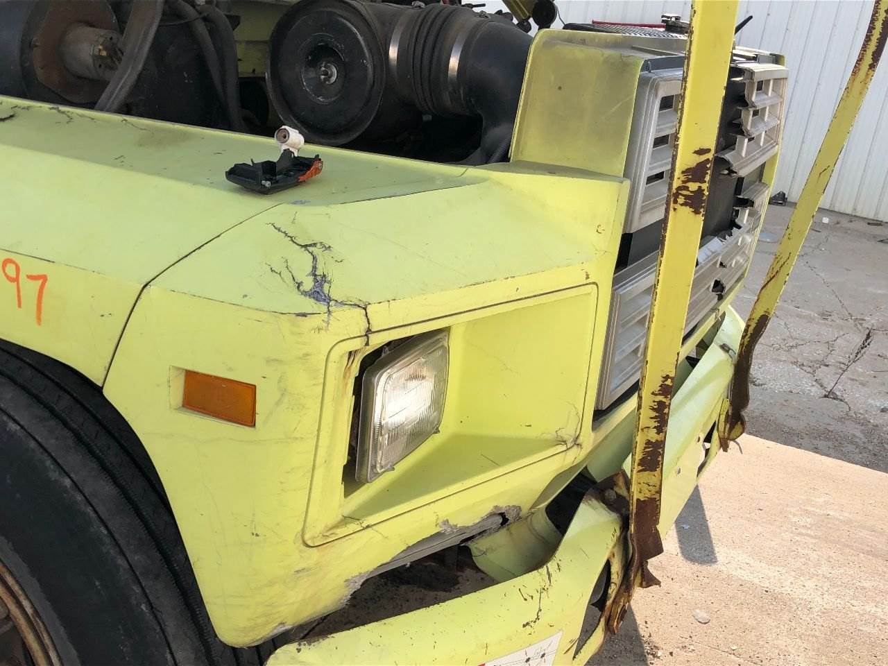 1988 Ford F-700 Header Panel Assembly for a Ford F700 For Sale ...