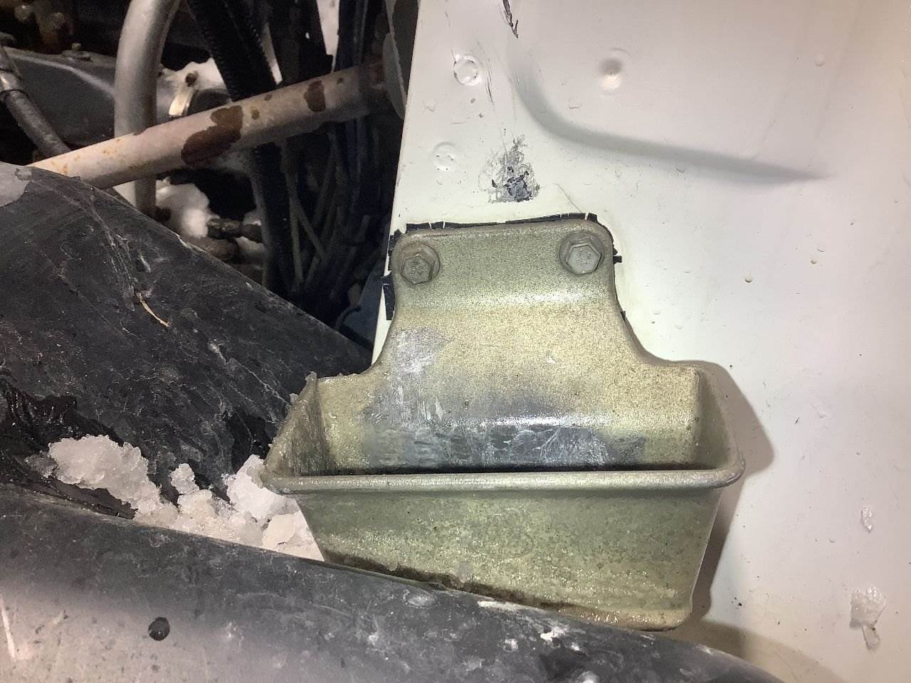 1997 Mack CH Hood Rest For Sale | Des Moines, IA | 25582619 ...