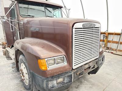 1991 Freightliner FLD120 Hood For Sale | Council Bluffs, IA | 25786966 ...