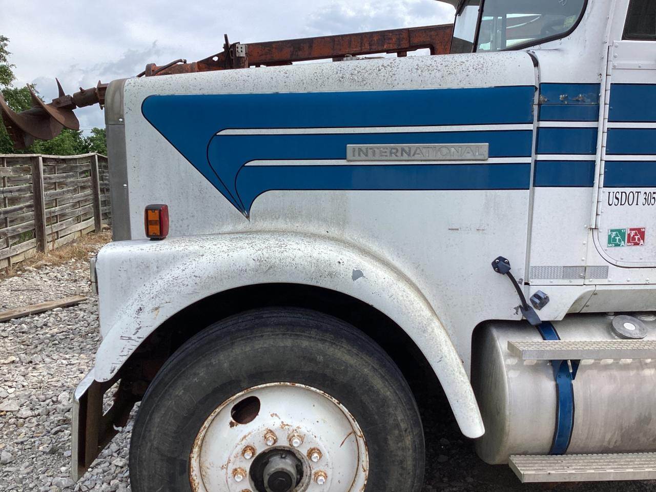 1986 International 9300 Hood For Sale | Kansas City, MO | 25665983 ...