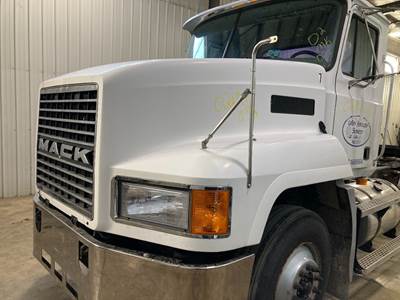 2002 Mack CH Hood For Sale | Winimac, IN | 25620465 | MyLittleSalesman.com