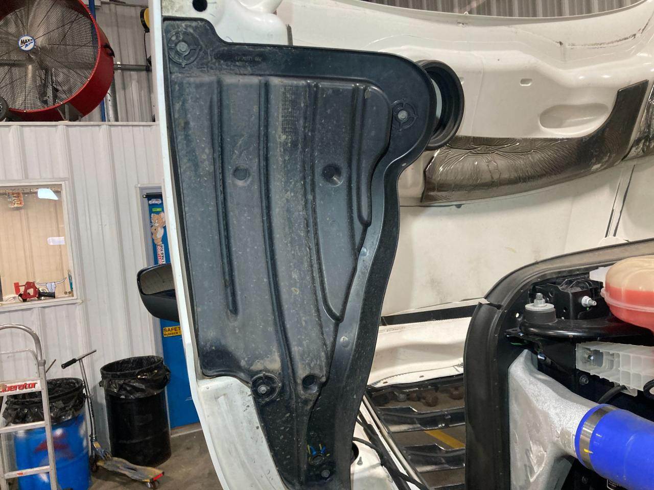 2023 Freightliner Cascadia Inner Fender For Sale | Sioux Falls, SD | 17 ...