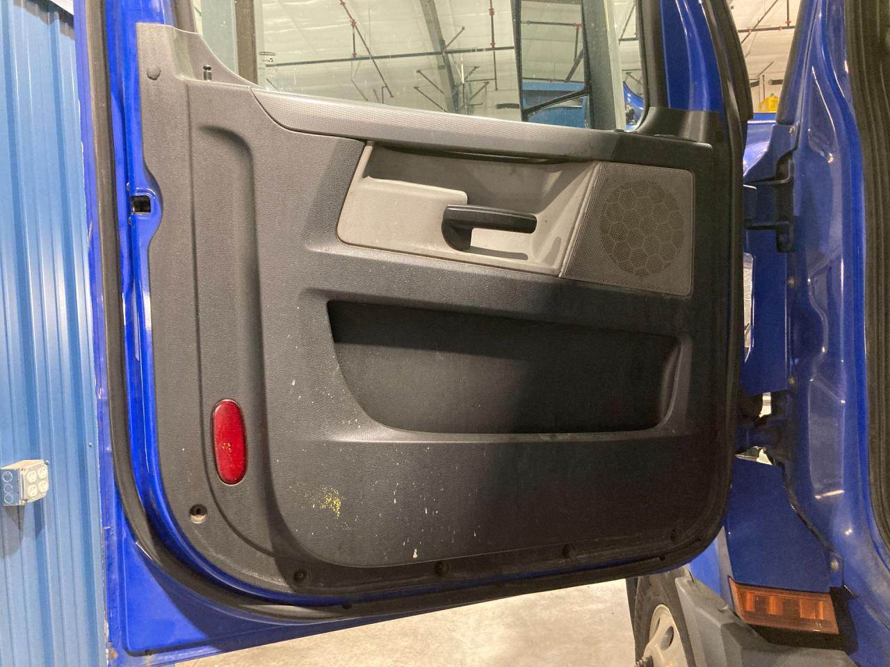 2020 Freightliner Cascadia Interior Door Panel For Sale | Winimac, IN ...