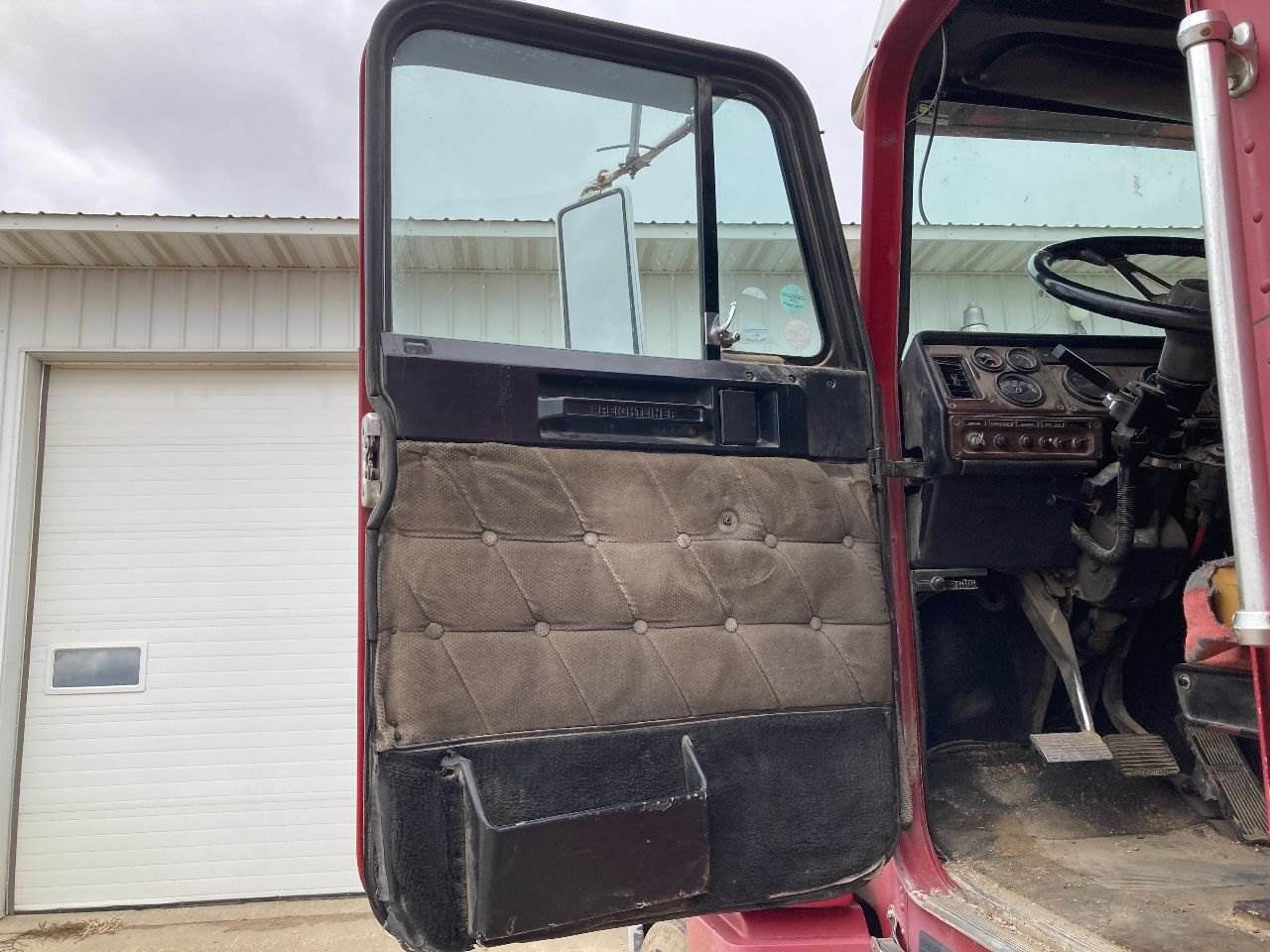 1992 Freightliner FLD120 Interior Door Panel For Sale | Spencer, IA ...