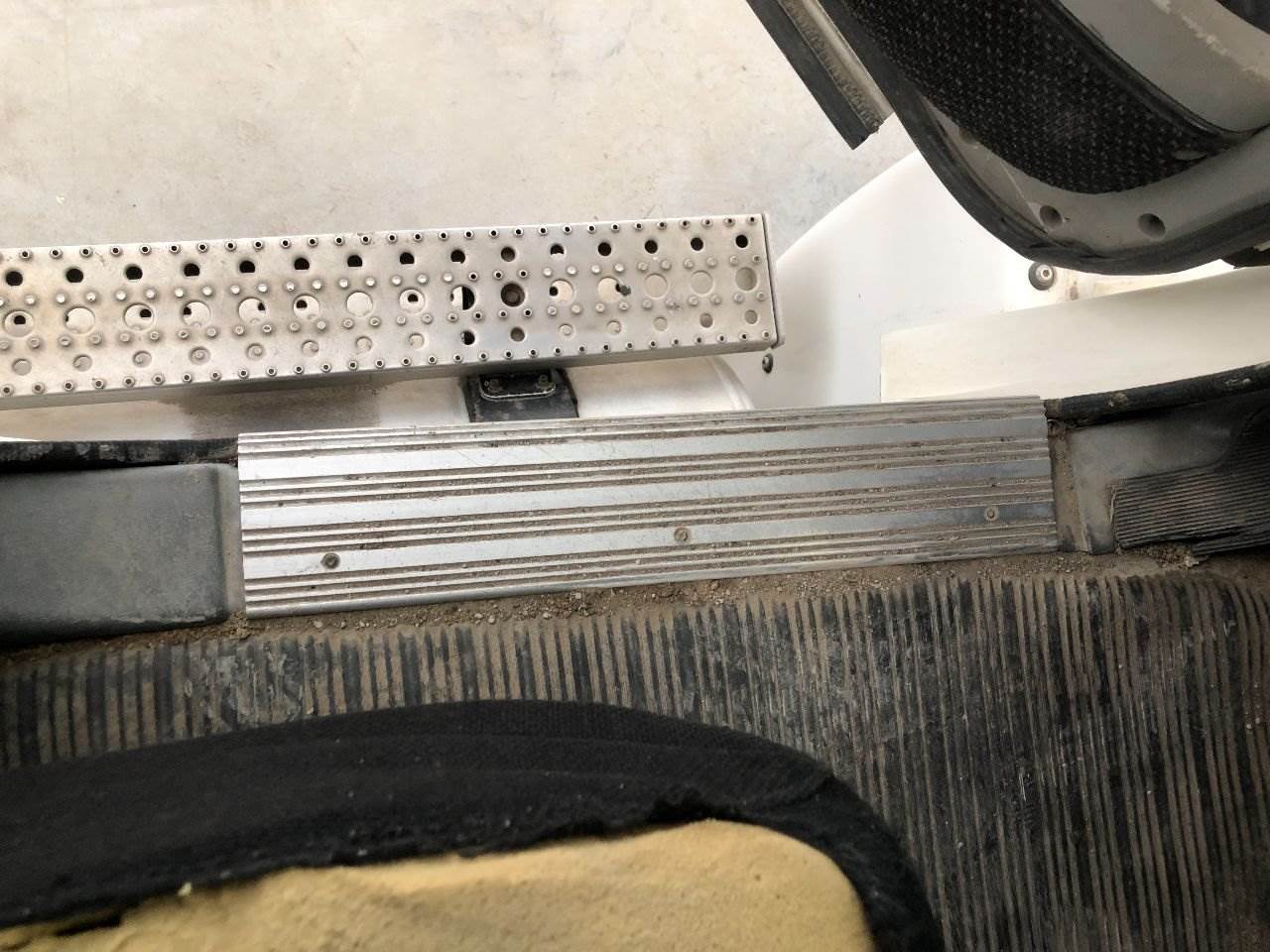 1998 Freightliner Century Class 120 Interior Trim Panel for a ...