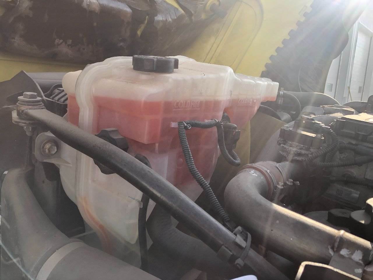 2015 Freightliner Cascadia Radiator Overflow Bottle / Surge Tank For ...